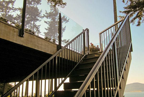 Aluminum Picket Railings - Innovative Aluminum Systems Inc.